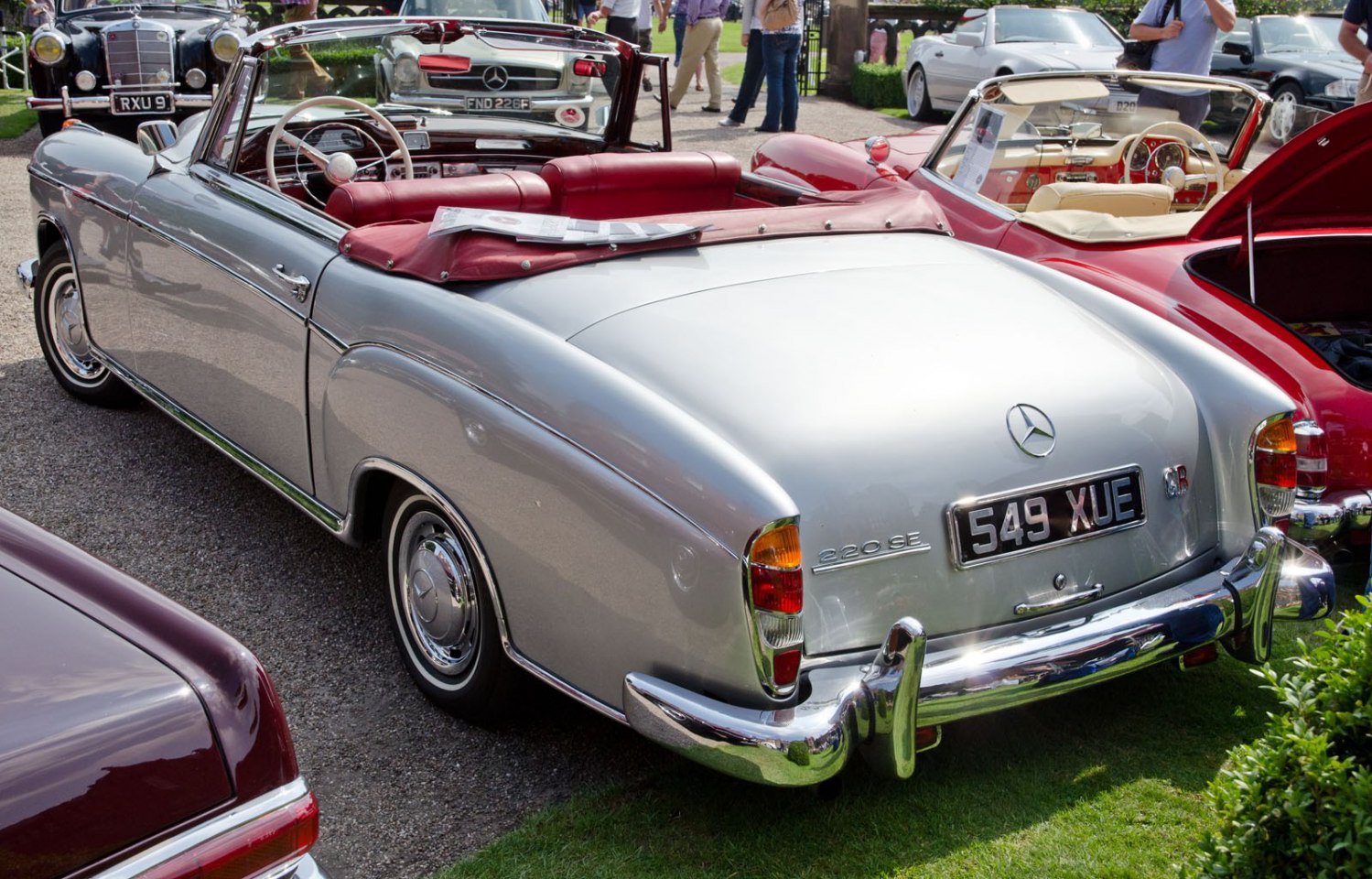 Mercedes-Benz W128 Cabriolet 220 SE (120 Hp)